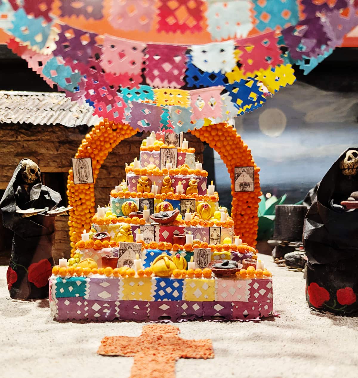 How to Make a Day of the Dead Altar (with Meaning)